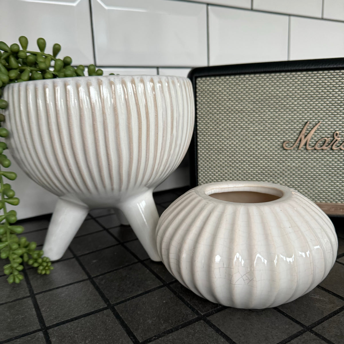 White Ribbed Ceramic Raised Planter Pot H18cm – The Life Store Brigg